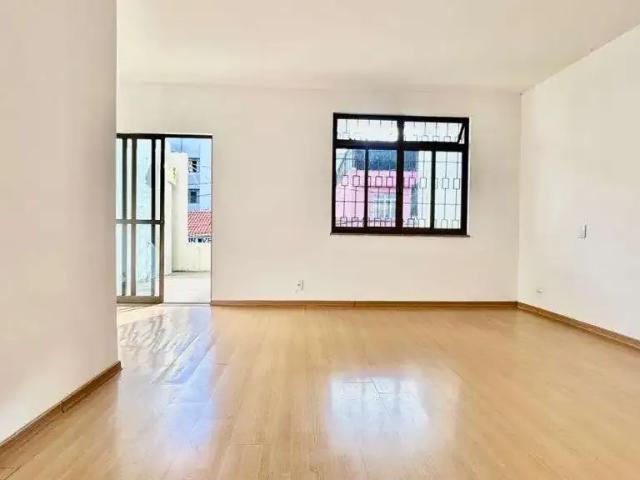 Casa / Sobrado para Venda em Juiz de Fora/MG Manoel Honório 4 Quartos