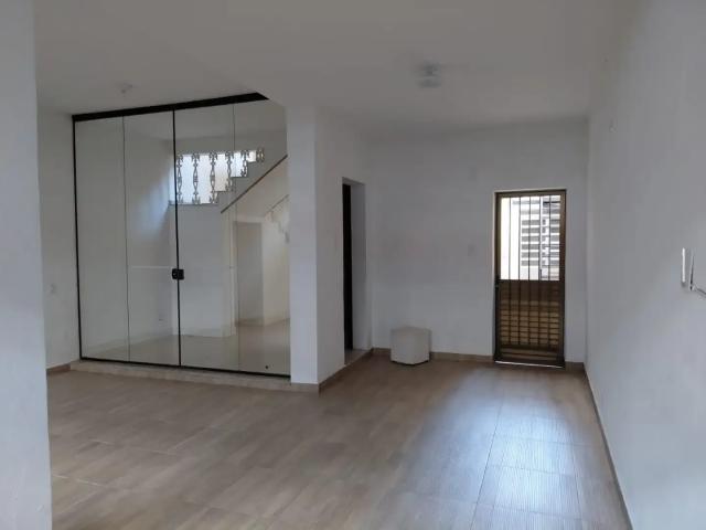 Casa / Sobrado para Venda em Juiz de Fora/MG Manoel Honório 3 Quartos