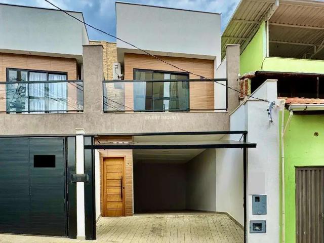 Casa / Sobrado para Venda em Juiz de Fora/MG Martelos 3 Quartos