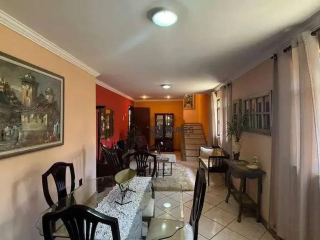 Casa / Sobrado para Venda em Juiz de Fora/MG Marilândia 4 Quartos