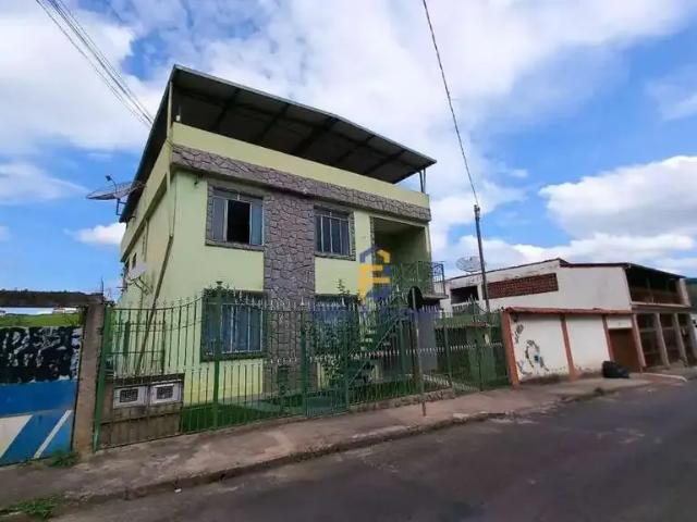 Casa / Sobrado para Venda em Juiz de Fora/MG Nova Era 4 Quartos
