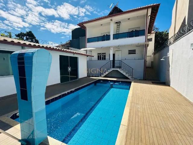 Casa / Sobrado para Venda em Juiz de Fora/MG Novo Horizonte 4 Quartos
