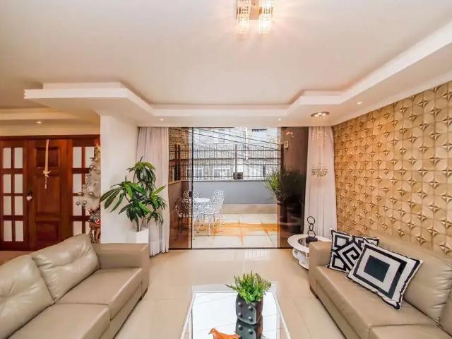 Casa / Sobrado para Venda em Juiz de Fora/MG Paineiras 3 Quartos