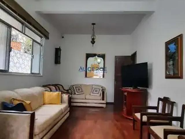 Casa / Sobrado para Venda em Juiz de Fora/MG Paineiras 3 Quartos