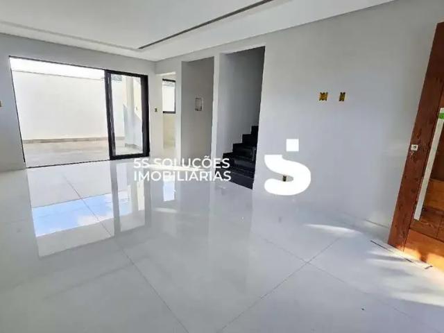 Casa / Sobrado para Venda em Juiz de Fora/MG Parque Jardim da Serra 3 Quartos