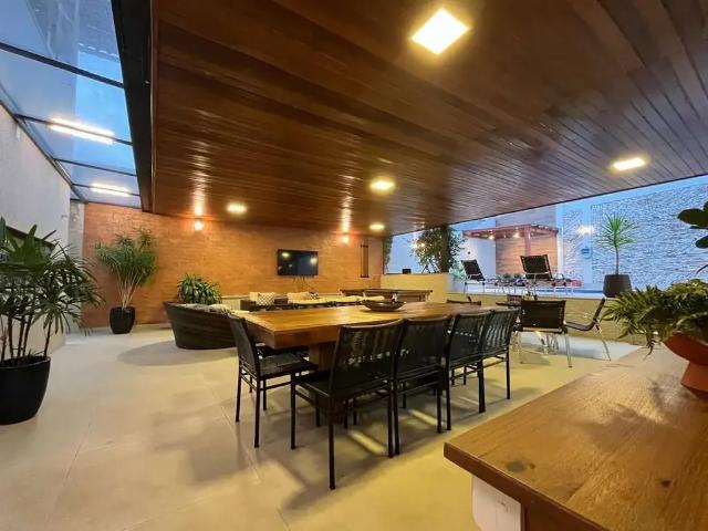 Casa / Sobrado para Venda em Juiz de Fora/MG Quintas das Avenidas 4 Quartos