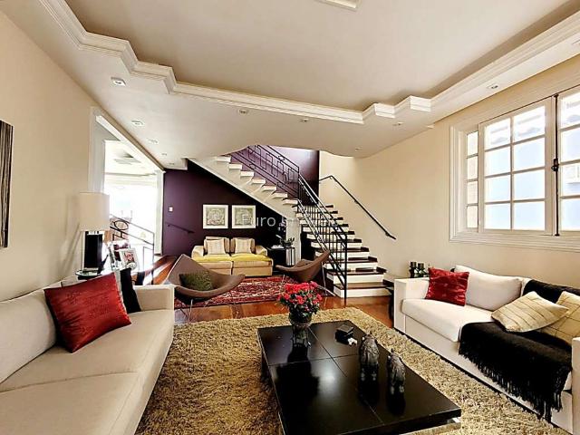 Casa / Sobrado para Venda em Juiz de Fora/MG Quintas das Avenidas 4 Quartos