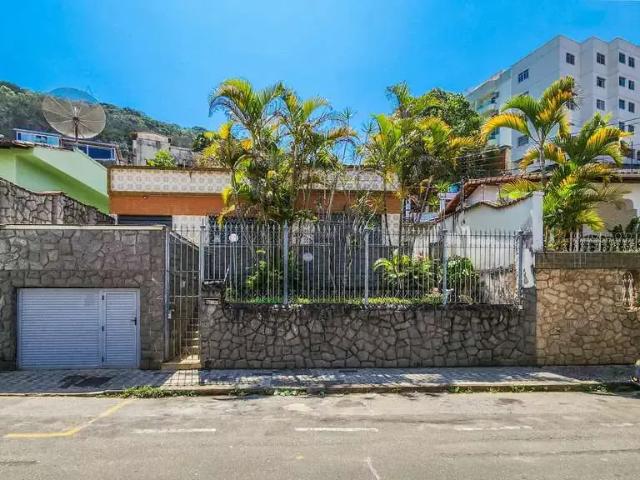 Casa / Sobrado para Venda em Juiz de Fora/MG São Mateus 3 Quartos