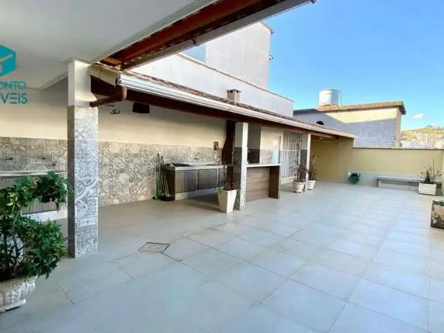 Casa / Sobrado para Venda em Juiz de Fora/MG São Mateus 4 Quartos
