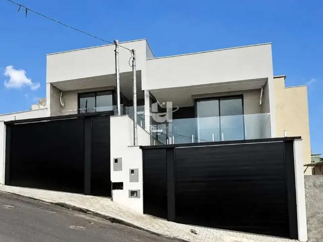 Casa / Sobrado para Venda em Juiz de Fora/MG São Pedro 3 Quartos