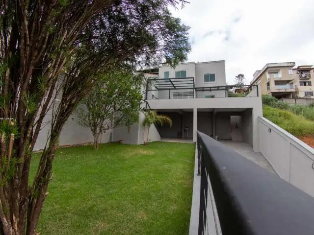 Casa / Sobrado para Venda em Juiz de Fora/MG São Pedro 3 Quartos