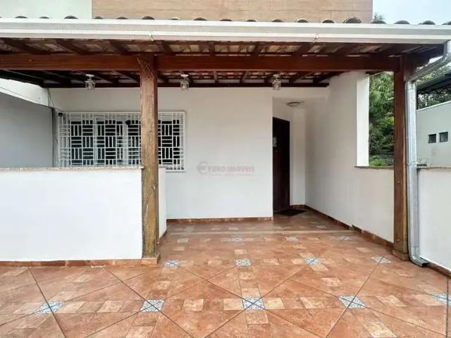 Casa / Sobrado para Venda em Juiz de Fora/MG São Pedro 3 Quartos
