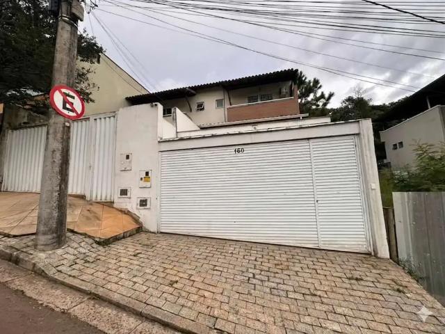 Casa / Sobrado para Venda em Juiz de Fora/MG São Pedro 3 Quartos