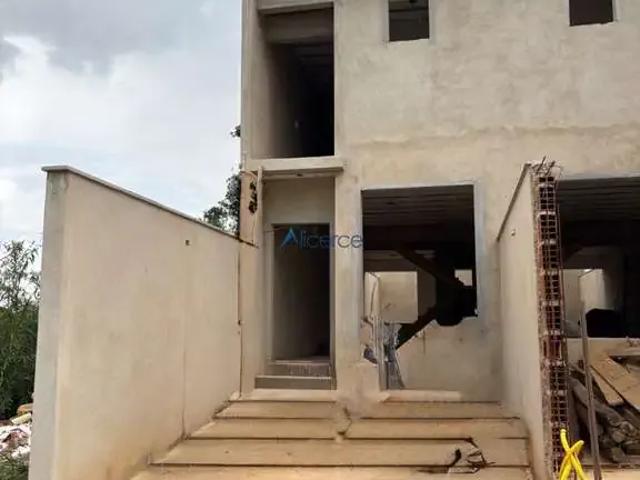 Casa / Sobrado para Venda em Juiz de Fora/MG São Pedro 2 Quartos
