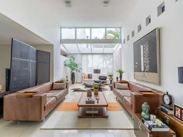 Casa / Sobrado para Venda em Juiz de Fora/MG São Pedro 4 Quartos