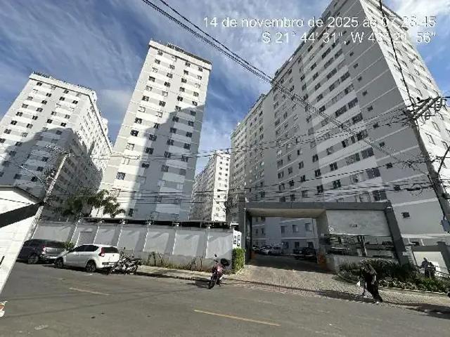 Casa / Sobrado para Venda em Juiz de Fora/MG Santa Terezinha 2 Quartos