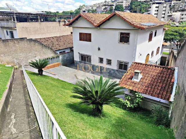 Casa / Sobrado para Venda em Juiz de Fora/MG Santa Terezinha 4 Quartos