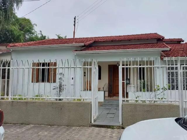 Casa / Sobrado para Venda em Juiz de Fora/MG Santa Catarina 4 Quartos