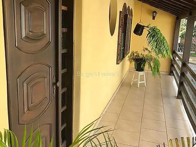 Casa / Sobrado para Venda em Juiz de Fora/MG Santa Catarina 6 Quartos