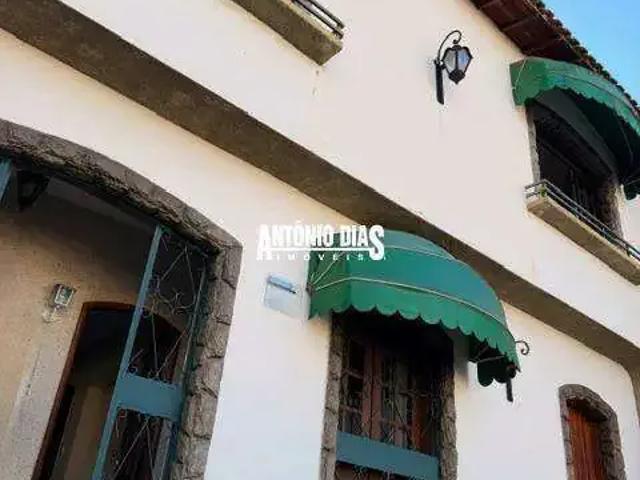 Casa / Sobrado para Venda em Juiz de Fora/MG Santa Helena 4 Quartos