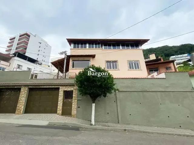 Casa / Sobrado para Venda em Juiz de Fora/MG Santa Helena 5 Quartos