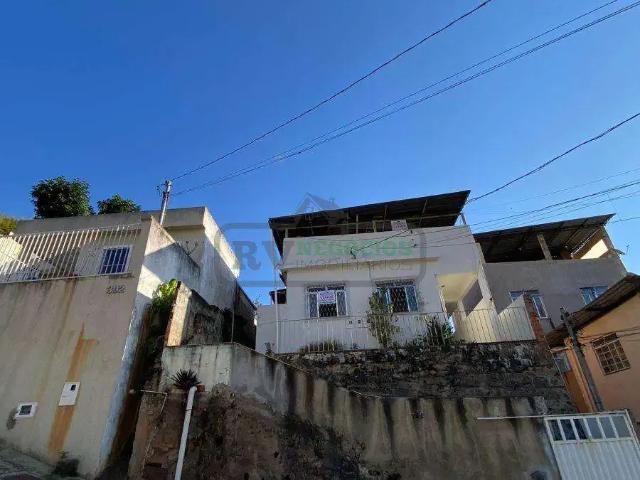 Casa / Sobrado para Venda em Juiz de Fora/MG Santa Luzia 5 Quartos