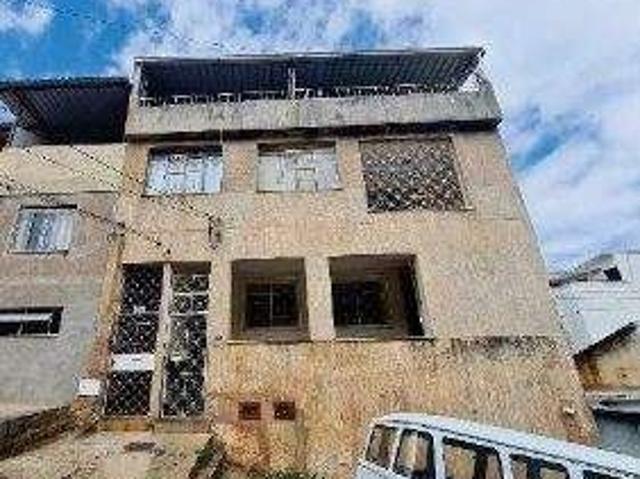 Casa / Sobrado para Venda em Juiz de Fora/MG Santa Luzia 2 Quartos