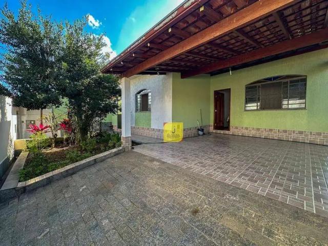 Casa / Sobrado para Venda em Juiz de Fora/MG Santa Maria 4 Quartos
