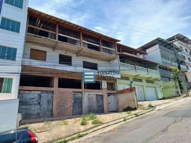 Casa / Sobrado para Venda em Juiz de Fora/MG Santa Maria 5 Quartos