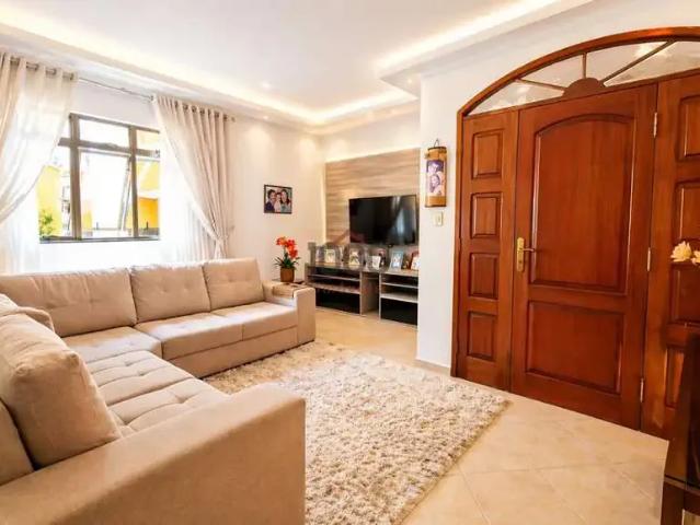 Casa / Sobrado para Venda em Juiz de Fora/MG Santa Maria 3 Quartos