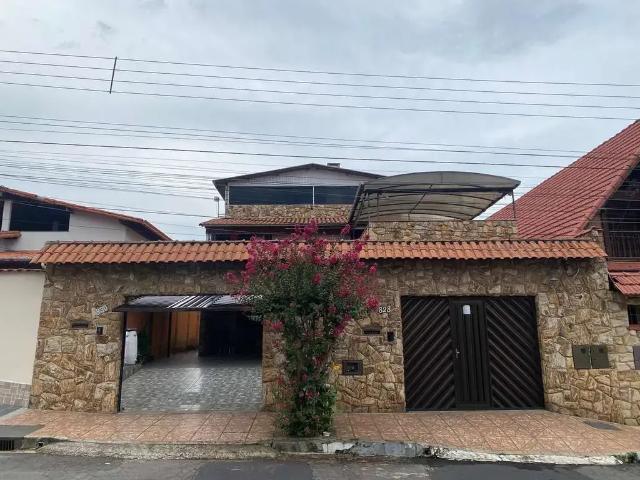 Casa / Sobrado para Venda em Juiz de Fora/MG Santa Maria 3 Quartos