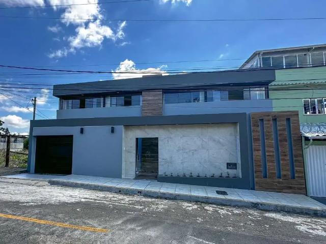 Casa / Sobrado para Venda em Juiz de Fora/MG Santana 4 Quartos