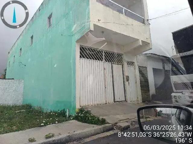 Casa / Sobrado para Venda em Jupi/PE Centro 3 Quartos