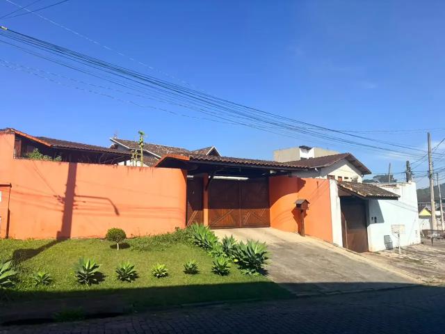 Casa / Sobrado para Venda em Juquitiba/SP Centro 3 Quartos