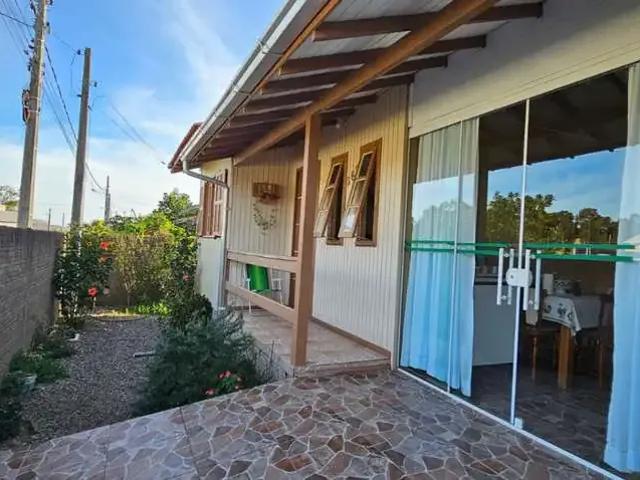 Casa / Sobrado para Venda em Laguna/SC Cabeçuda 3 Quartos