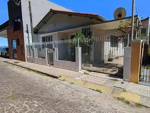Casa / Sobrado para Venda em Laguna/SC Centro 3 Quartos