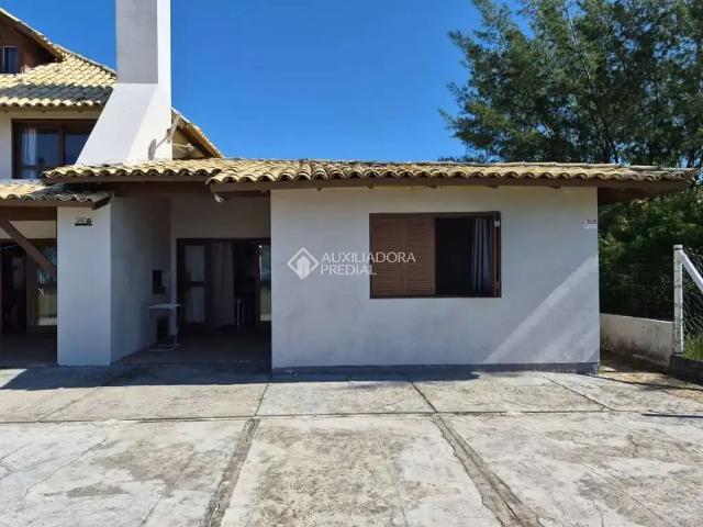 Casa / Sobrado para Venda em Laguna/SC Itapirubá 3 Quartos