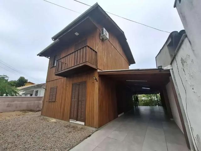 Casa / Sobrado para Venda em Laguna/SC Mar Grosso 4 Quartos