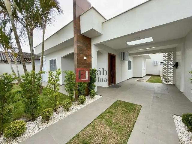 Casa / Sobrado para Venda em Laguna/SC Portinho 3 Quartos