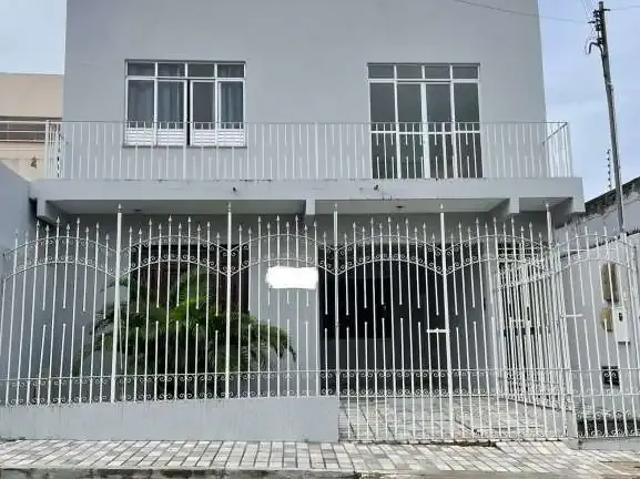 Casa / Sobrado para Venda em Lagarto/SE Centro 5 Quartos