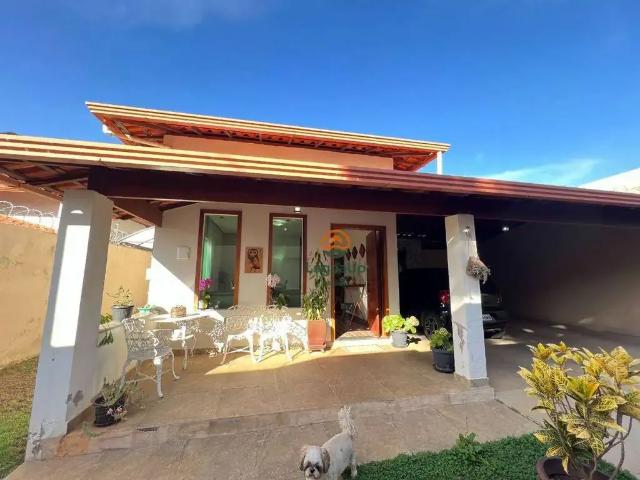 Casa / Sobrado para Venda em Lagoa Santa/MG Lundcéia 4 Quartos