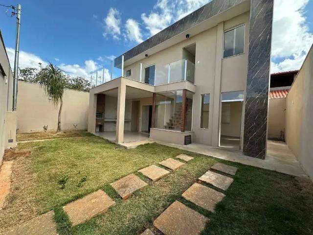 Casa / Sobrado para Venda em Lagoa Santa/MG Lundcéia 4 Quartos