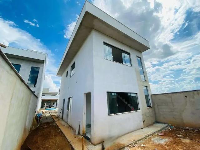 Casa / Sobrado para Venda em Lagoa Santa/MG Várzea 3 Quartos