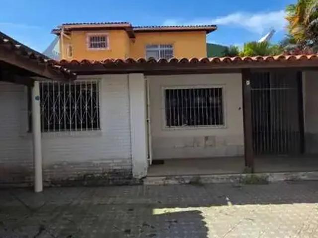 Casa / Sobrado para Venda em Lauro de Freitas/BA Abrantes 3 Quartos