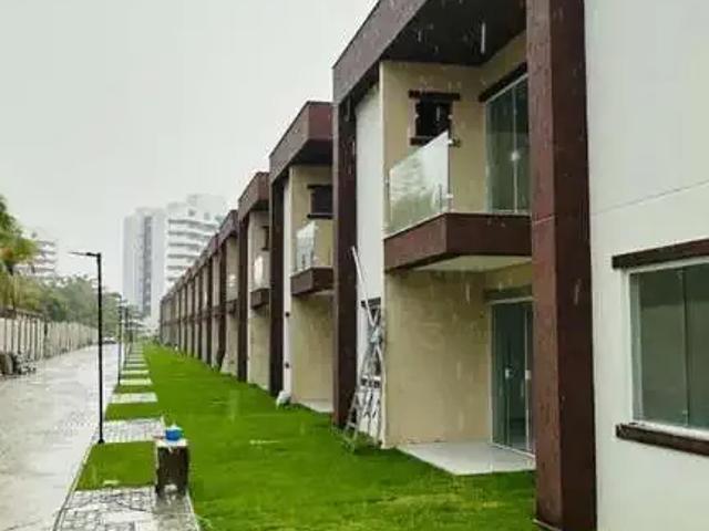 Casa / Sobrado para Venda em Lauro de Freitas/BA Buraquinho 4 Quartos