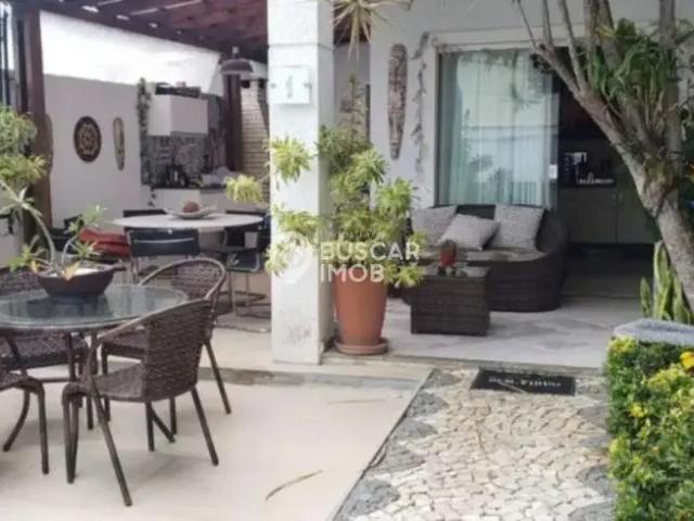 Casa / Sobrado para Venda em Lauro de Freitas/BA Buraquinho 4 Quartos