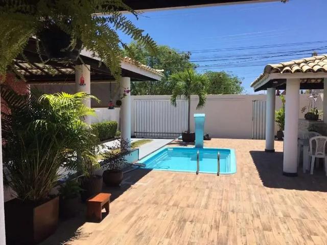 Casa / Sobrado para Venda em Lauro de Freitas/BA Buraquinho 4 Quartos