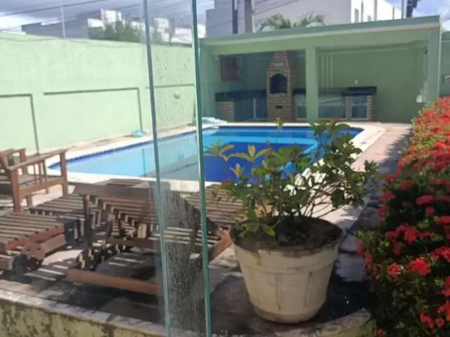 Casa / Sobrado para Venda em Lauro de Freitas/BA Buraquinho 4 Quartos