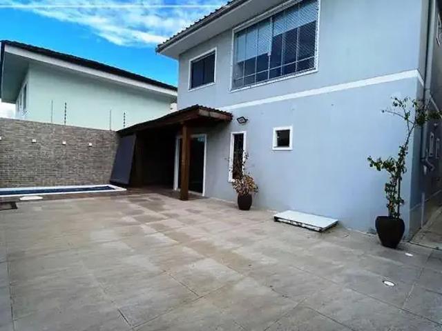 Casa / Sobrado para Venda em Lauro de Freitas/BA Buraquinho 4 Quartos