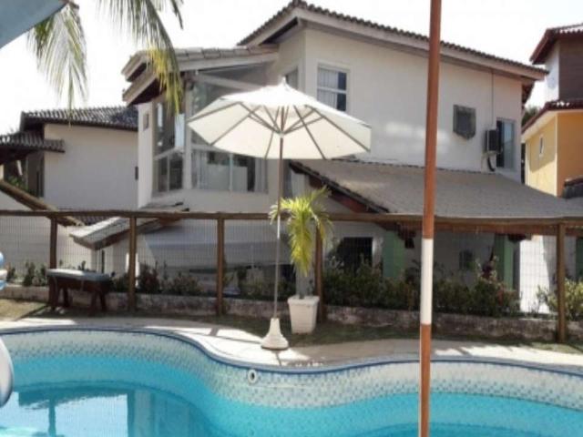Casa / Sobrado para Venda em Lauro de Freitas/BA Buraquinho 4 Quartos